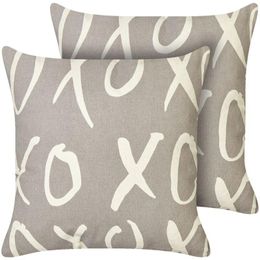 Beliani Dekokissen 2er Set Grau aus Baumwolle 45 x 45 cm Quadratisch mit xo Muster Schriftzug Modern Deko für Sofa Sessel Bett Wohnzimmer Schlafzimmer