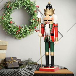 ECD Germany Nussknacker Figur Soldat, 25 cm, aus Holz, Dekofigur mit schwarzer Krone und Zepter, handbemalt, Weihnachten Holzfigur König Puppet