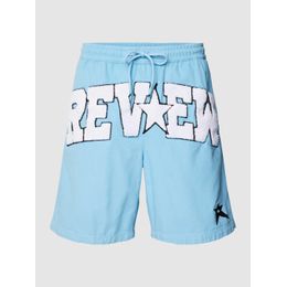 Review Baggy Shorts im College Star Style