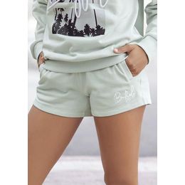 Buffalo Relaxshorts grün Gr. 32/34 für Damen. Mit Logostickerei. Bequem. Nachhaltig.