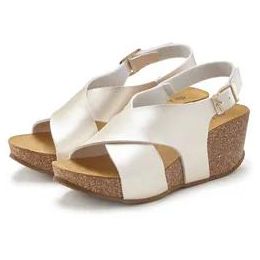 Mendler Sandalette LASCANA, Damen, Gr. 42, beige (creme), Obermaterial: 100% Lederimitat. Futter: 100% Textilmaterial. Decksohle: 100% Rindsleder. Laufsohle: 100% Synthetik, glänzend, metallic, feminin, Schuhe, Sommerschuh mit Keilabsatz und Korkfußbett