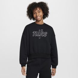 Nike Sportswear Club Fleece-Sweatshirt mit Rundhalsausschnitt für Mädchen mit kastiger Passform - Schwarz