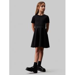 Jerseykleid Calvin Klein Jeans "PUNTO TAPE FIT FLARE SS DRESS" Gr. 12 (152), N-Gr, schwarz (ck black) Mädchen Kleider Jerseykleider für Kinder bis 16 Jahre