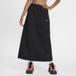 Nike Sportswear Essential gewebter Cargo-Midirock mit mittelhohem Bund (Damen) - Schwarz