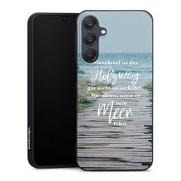 DeinDesign Galaxy A25 5G Handy Premium Silikon H&uuml;lle Handyh&uuml;lle schwarz Case Statement Beach Spruch Silikon Premium Case