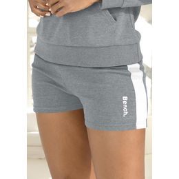 BENCH. LOUNGEWEAR Relaxshorts '-Kurze Hose' mehrfarbig Gr. 40/42 für Damen. Mit Logoschriftzug, Kordelzug. Bequem. Nachhaltig.