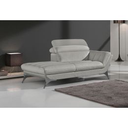 Recamiere Egoitaliano "Sueli, extravagantes Design und erstklassiger Sitzkomfort", silber, B:180cm H:100cm T:110cm, Leder »NUVOLE« (Echtes Rindsleder). Halbnatürliches, halbnarbiges Rindsleder mit einer natürlichen Körnung von 1, 2 bis 1, 4 mm. Dieses Leder hat eine weiche, wachsartige Hand mit mattem Aussehen und einem Wolkeneffekt. Es handelt sich um ein Naturleder, das die ursprünglichen Eigens