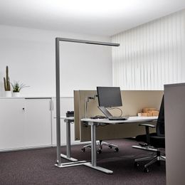 ARCCHIO LED-Büro-Stehlampe Jolinda, silber, 4.000 K, Sensor