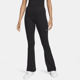 Eng anliegende Nike Sportswear Chill Knit Mini-Rib-Leggings mit ausgestelltem Bein für Damen - Schwarz