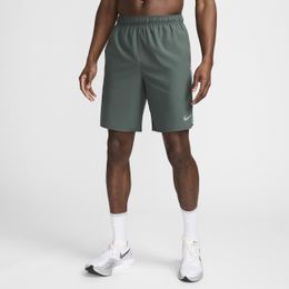 Nike Challenger vielseitige Dri-FIT Herrenshorts ohne Futter (ca. 23 cm) - Grün