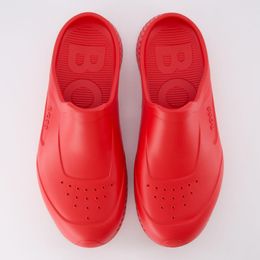 TK Maxx Rote Slides mit Perforation