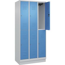 C+P Doppelstock-Spind Classic PLUS, 3 Abteile, lichtgrau / lichtblau, HxB 1950 x 900 mm, mit Bodensockel, Zylinderschloss