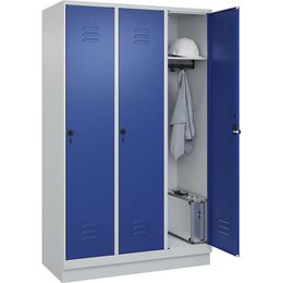 C+P Spind Classic PLUS, 3 Abteile, lichtgrau / enzianblau, B 1200 mm, mit Bodensockel, Drehriegel