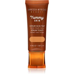 Danessa Myricks Beauty Yummy Skin Serum Skin Tint feuchtigkeitsspendendes Make up mit glättender Wirkung Farbton 6 - Medium Skin With Neutral Undertones 45 ml