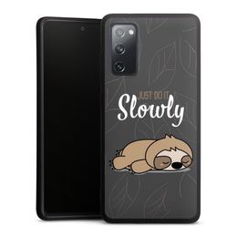 DeinDesign Galaxy S20 FE Handy Premium Silikon H&uuml;lle Handyh&uuml;lle schwarz Case Lazy Sunday Sayings Sloth Silikon Premium Case