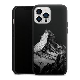 DeinDesign iPhone 13 Pro Max Handy Premium Silikon H&uuml;lle Handyh&uuml;lle schwarz Case Mountain Snow Mountain Top Silikon Premium Case