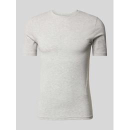 Review Essentials Tight Tee