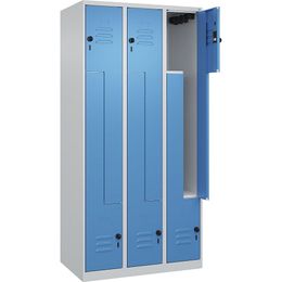 C+P Z-Spind Classic PLUS, 3 Abteile, lichtgrau / lichtblau, B 900 mm, mit Bodengleitern, Drehriegel