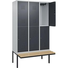 C+P Doppelstock-Spind Classic PLUS Sitzbank, 3 Abteile, lichtgrau / grau, B 1200 mm, Zylinderschloss, auskragend, Buche-Hartholz