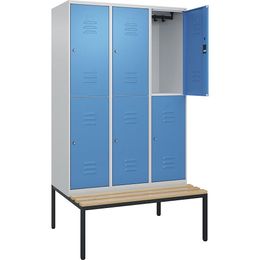 C+P Doppelstock-Spind Classic PLUS Sitzbank, 3 Abteile, lichtgrau / lichtblau, B 1200 mm, Zylinderschloss, untergebaut, Buche-Hartholz