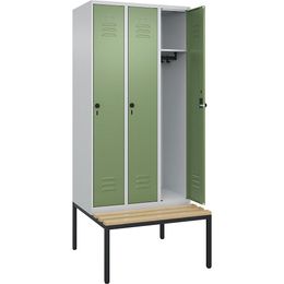 C+P Spind Classic PLUS Sitzbank, 3 Abteile, lichtgrau / resedagrün, B 900 mm, Sicherheits-Drehriegel, untergebaut, Buche-Hartholz