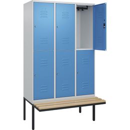 C+P Doppelstock-Spind Classic PLUS Sitzbank, 3 Abteile, lichtgrau / lichtblau, B 1200 mm, Zylinderschloss, auskragend, Buche-Hartholz