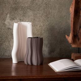 ferm LIVING Vase Moire, anthrazit, Höhe 20 cm, Ton