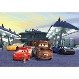 Komar Fototapete »Cars3 Station« 368x254 cm (Breite x Höhe), inklusive Kleister bunt B/L: 368 m m x 254 m m