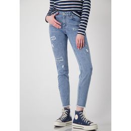 Röhrenjeans monari Gr. 34, N-Gr, blau (blue denim) Damen Jeans mit Destroyed-Effekten