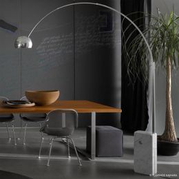 Flos Arco - revolutionäre LED-Bogenleuchte