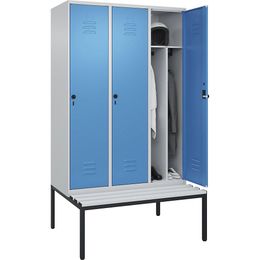 C+P Schwarz-Weiß-Spind Classic PLUS Sitzbank, schmal, 3 Abteile, Trennwand verkürzt, lichtgrau / lichtblau, B 1200 mm, Sicherheits-Drehriegel, untergebaut, Kunststoff