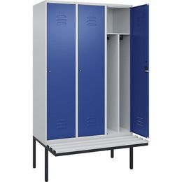 C+P Schwarz-Weiß-Spind Classic PLUS Sitzbank, schmal, 3 Abteile, Trennwand verkürzt, lichtgrau / enzianblau, B 1200 mm, Zylinderschloss, auskragend, Kunststoff