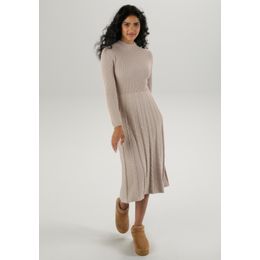 Strickkleid Aniston SELECTED Gr. 40, N-Gr, beige Damen Kleider mit Zopfstrickmuster - NEUE KOLLEKTION Bestseller