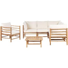 Beliani Lounge Set 3-Teilig Hellbraun u. Cremeweiß Bambusholz 5-Sitzer Ecksofa mit Sessel Couchtisch 15 Kissen Garten Terrasse Outdoor Ausstattung