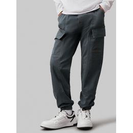 Sweathose Calvin Klein Jeans "ESSENTIAL WOVEN CARGO PANTS" Gr. 10 (140), N-Gr, grau (endless grey) Jungen Hosen für Kinder bis 16 Jahre mit Logo-Print