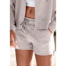 Sweatshorts Lascana Gr. 40/42, N-Gr, braun (hellbraun) Damen Hosen mit Logostickerei, Loungeanzug