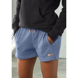 Relaxshorts BENCH. LOUNGEWEAR "-Kurze Sweathose" Gr. 48/50, N-Gr, blau (jeans-meliert) Damen Hosen mit kurzen Seitenschlitzen und seitliche Taschen, Loungeanzug