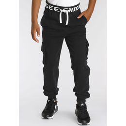 Sweathose Chiemsee "Jogginghose mit großem Logo im Bund" Gr. 176/182, N-Gr, schwarz Jungen Hosen Bestseller