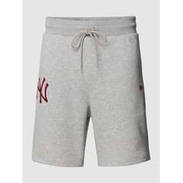 New Era Sweatshorts mit Motiv-Stitching Modell 'LEAGUE ESSENTIALS'