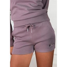 BENCH. LOUNGEWEAR Shorts violett Gr. 44/46 für Damen. Mit Logodruck, Logostickerei, Bindeband. Bequem. Nachhaltig.