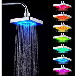 7 Farben LED-Licht Romantisches Wasser Home Badezimmer Duschlicht Duschkopf Keine Batterien erforderlich, farbwechselnde LED-Quadratdusche