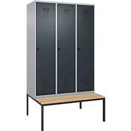 Kleiderspind C+P Evolo Plus, 3 Abteile, 400 mm Abteilbreite, mit untergebauter Sitzbank, B 1200 x T 815 x H 2120 mm, Drehriegel, weißaluminium/anthrazitgrau