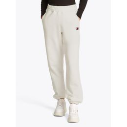 Jogginghose Tommy Jeans "TJW BADGE JOGGER" Gr. L (40), N-Gr, beige (ecru), Damen, Sweatware, Obermaterial: 100% Baumwolle, unifarben, Hosen, mit Logostickerei