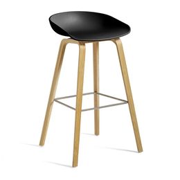 Hay - About A Stool AAS 32 H 75 cm, Eiche lackiert / Edelstahl / black 2.0 (Kunststoffgleiter)