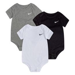 Body Nike Sportswear "NKB 3PK SWOOSH BODYSUIT", Kinder, Gr. 56, N-Gr, schwarz-weiß (weiß, grau, schwarz), Single Jersey, Obermaterial: 60% Baumwolle, 40% Polyester. Graumeliert (Obermaterial): 60% Baumwolle, 40% Polyester, sportlich, Bodies