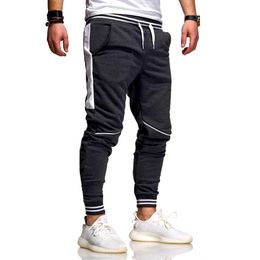 behype Herren Sweathose "SYDER", grau, Gr. M, 70% Baumwolle, 30% Polyester, Hosen, mit coolen Kontrast-Akzenten