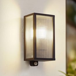 LINDBY Außenwandlampe Peldar, Sensor, geriffelt, IP44, E27