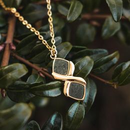 Holzkern Halsketten Damen Gold und Schiefer