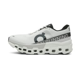 On CloudmOnster 2 Damen