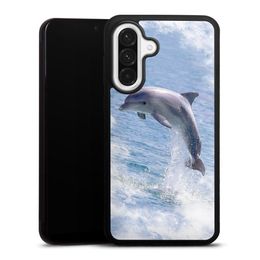 DeinDesign Galaxy A56 5G Handy Gallery Case Handyh&uuml;lle 9H Geh&auml;rtetes Glas R&uuml;ckseite H&uuml;lle Wale Ocean Dolphin Gallery Case